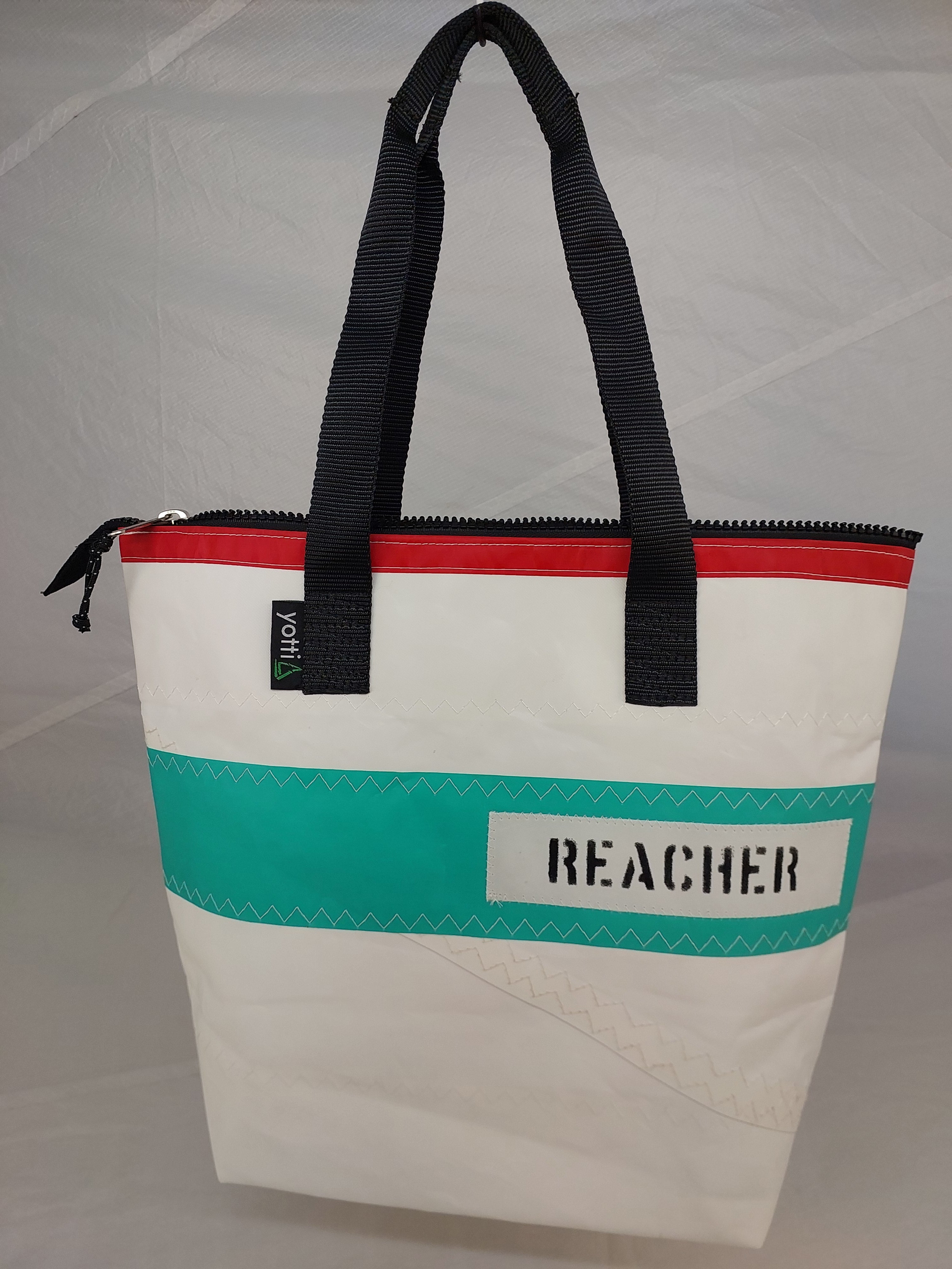Reacher Zip Tote 782 – Yotti