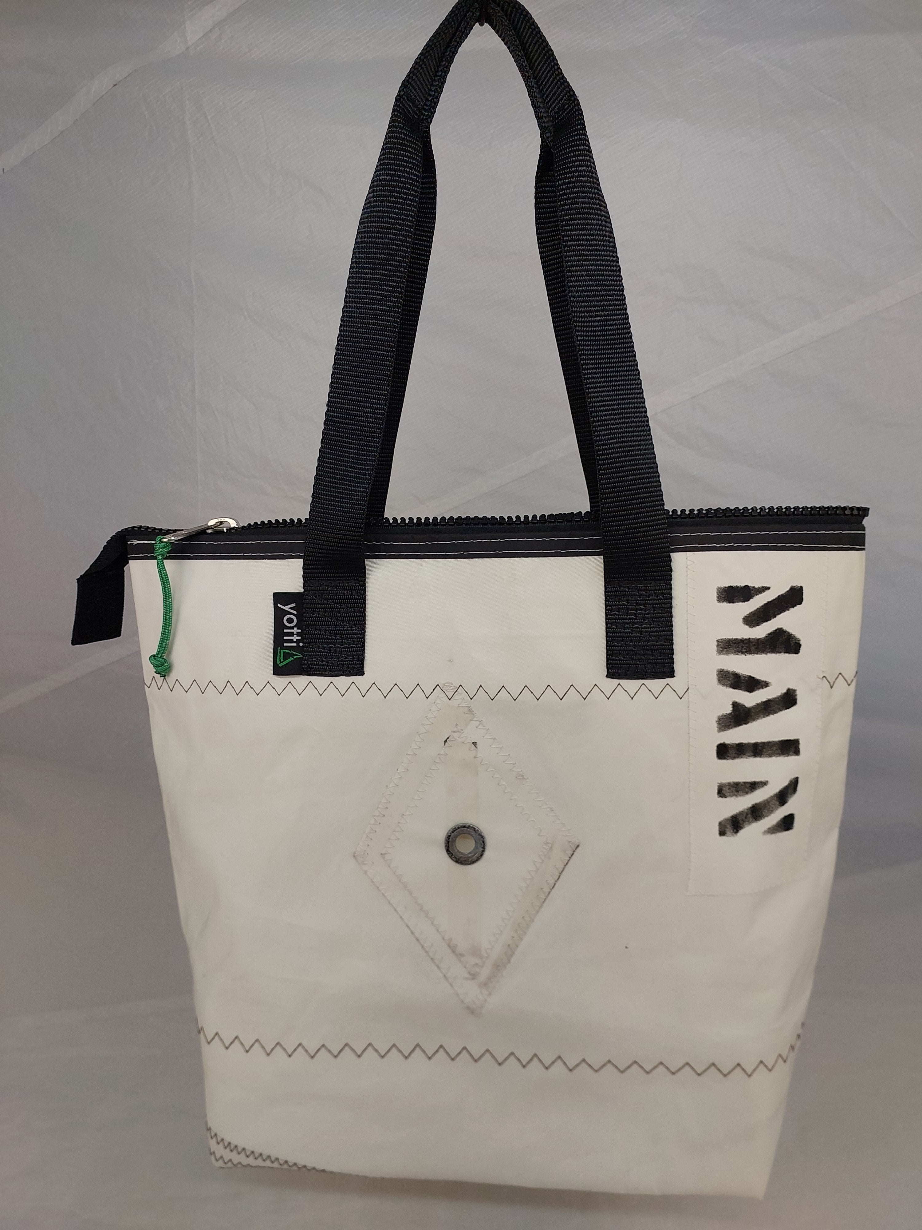 Main Zip Tote 788 – Yotti