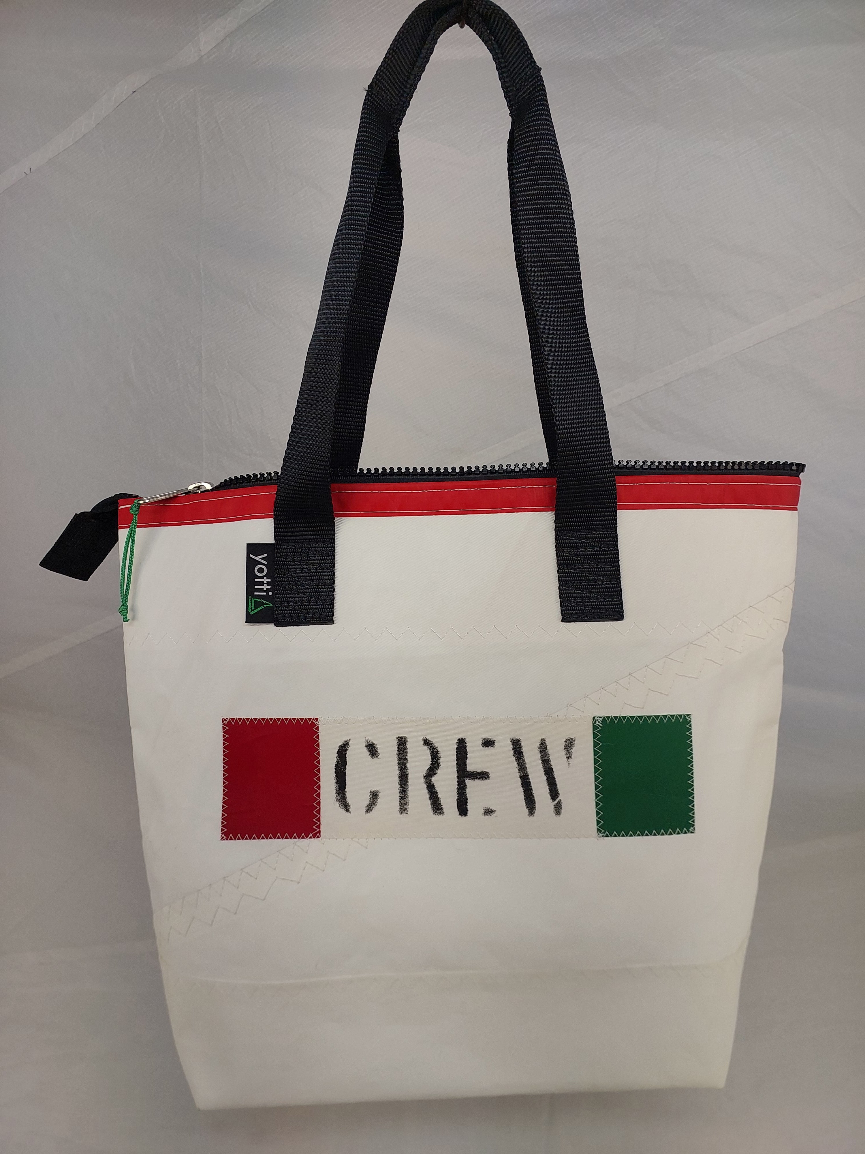Crew Zip Tote 800 – Yotti