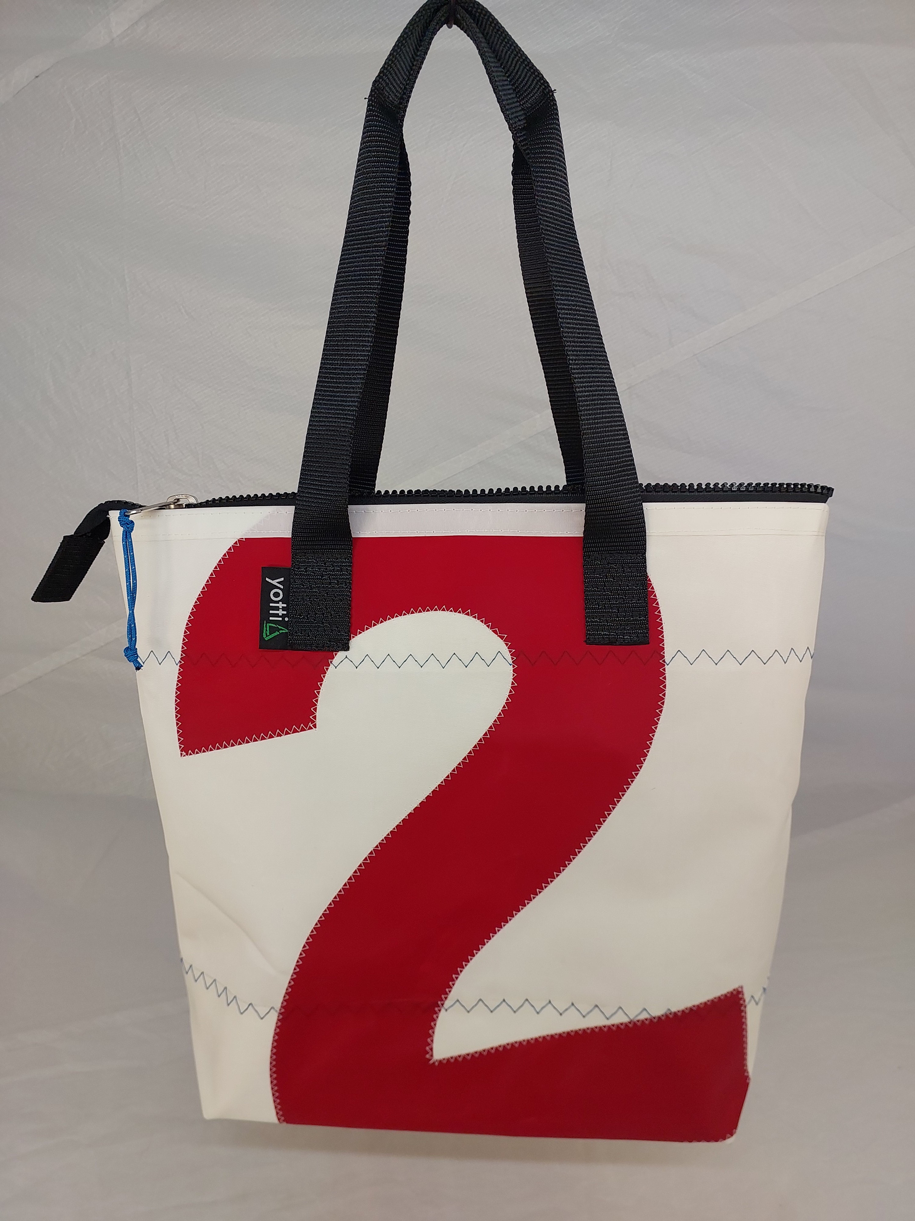 #2 Zip Tote 835 – Yotti