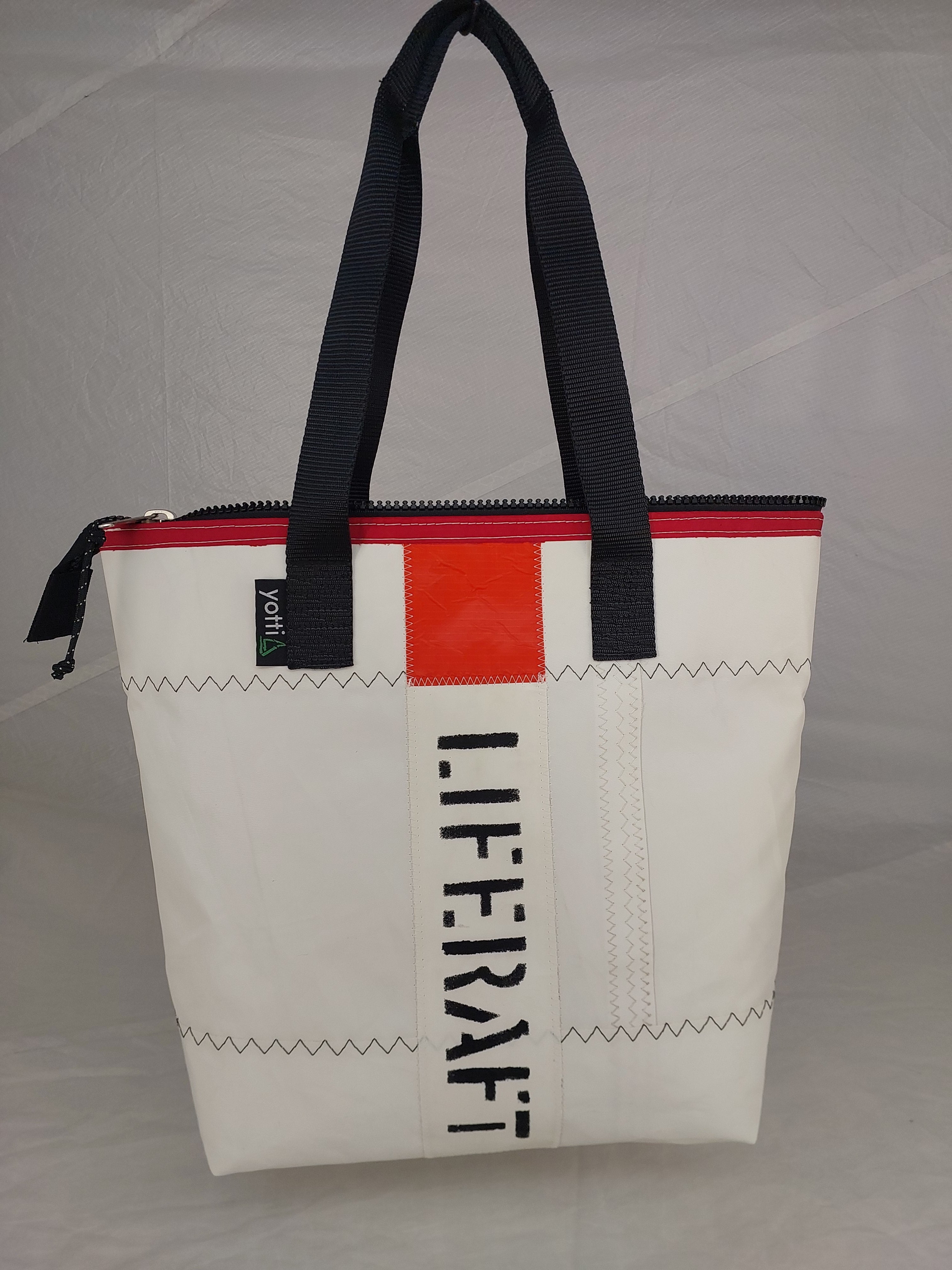 Liferaft Zip Tote 879 – Yotti